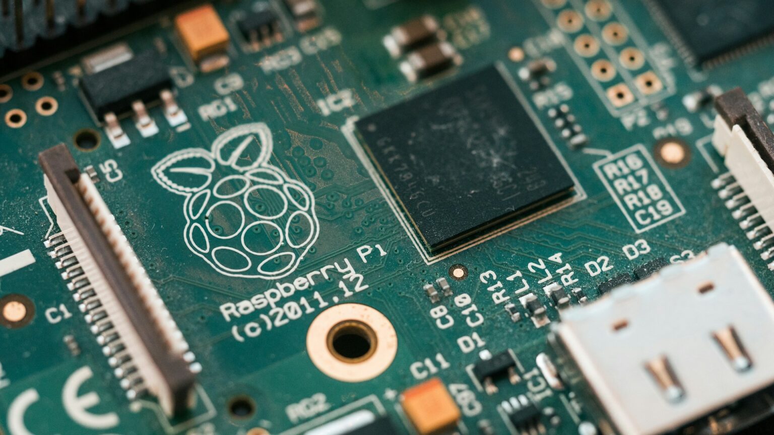 Come installare CasaOS su Raspberry Pi 5: guida completa e ottimizzata